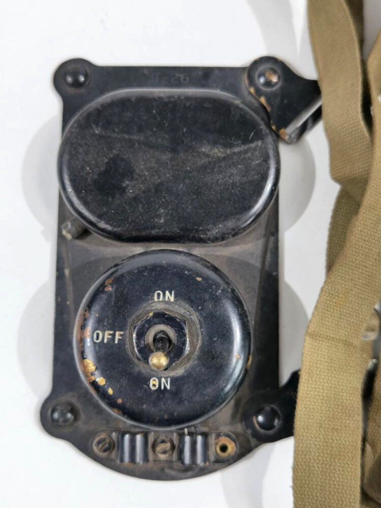 U.S. WWII Signal Corps T-26 Chest Unit, 40,00
