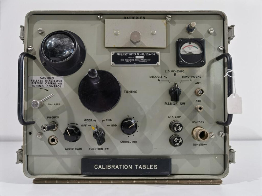 U.S. 1963 dated Frequency Meter FR-149/ USM-159. Original paint, unte ...