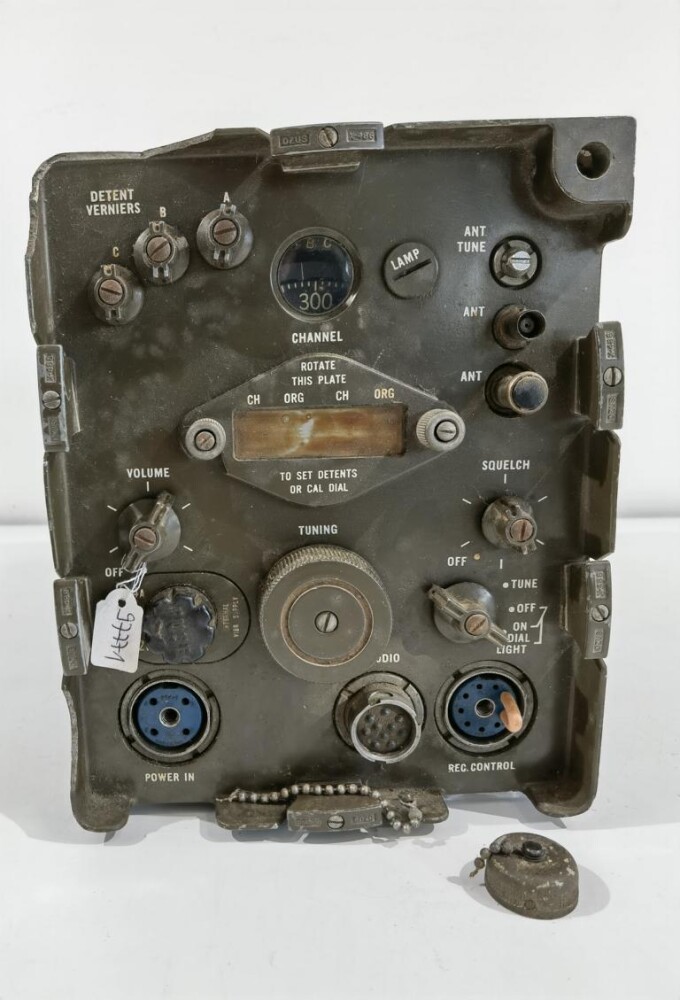 U.S. Signal Corps Radio unit, untested, 60,00