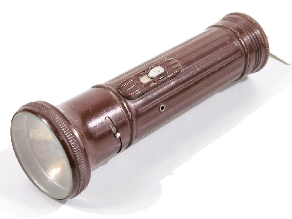 Stabtaschenlampe Daimon Focus. Originallack, Gesamtlänge 13cm. Funkti