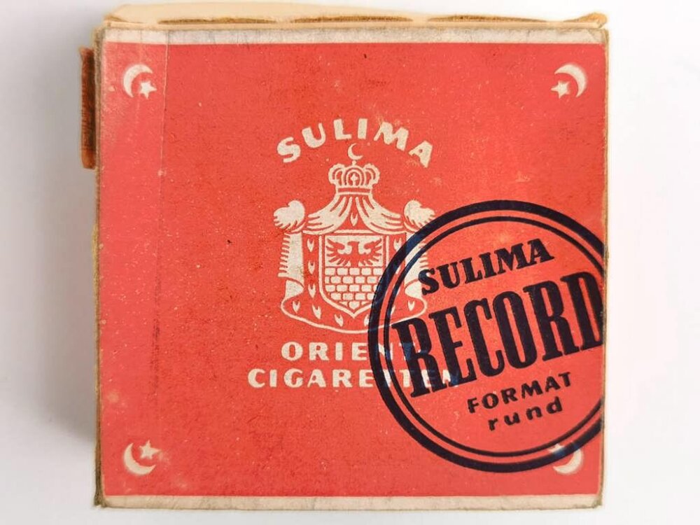 Pack "Sulima Record" Zigaretten, ungeöffnet, Steuerbanderole mit Hake ...