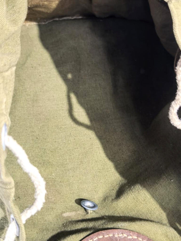 Artillerie Rucksack Wehrmacht datiert 1940. Ungewöhnliche Trageriemen