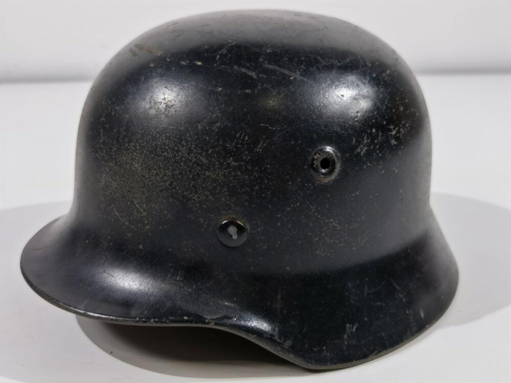 Stahlhelm Wehrmacht Modell 1940. Zusammengehöriges, in allen Teilen o