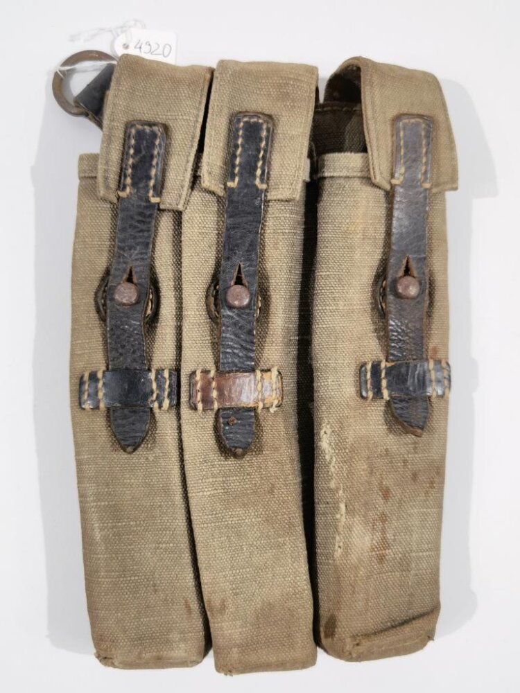 Magazintasche für MP40 der Wehrmacht. Getragenes Stück, 700,00