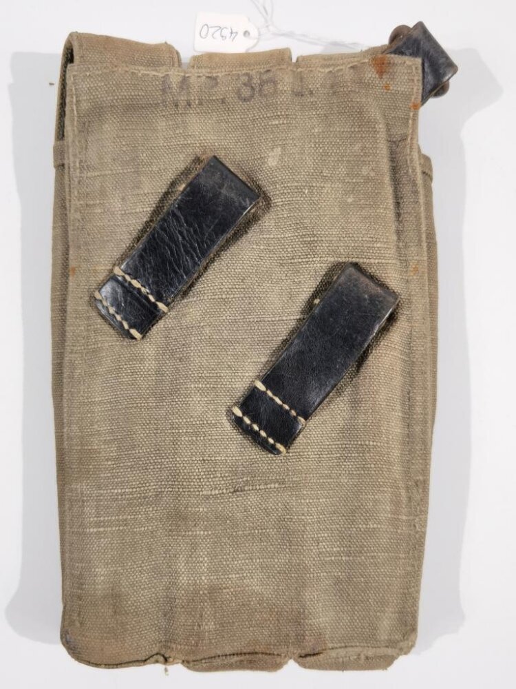 Magazintasche für MP40 der Wehrmacht. Getragenes Stück, 700,00