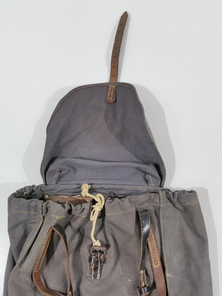 Luftwaffe Artillerie Rucksack , getragenes Stück, 120,00