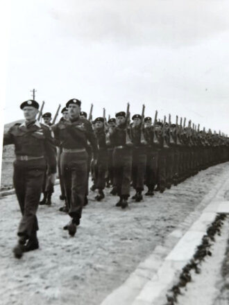 U.S. Korean / Vietnam war grouping., 500,00