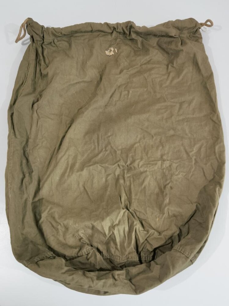 U.S. WWII canvas barrack bag, used, 45,00
