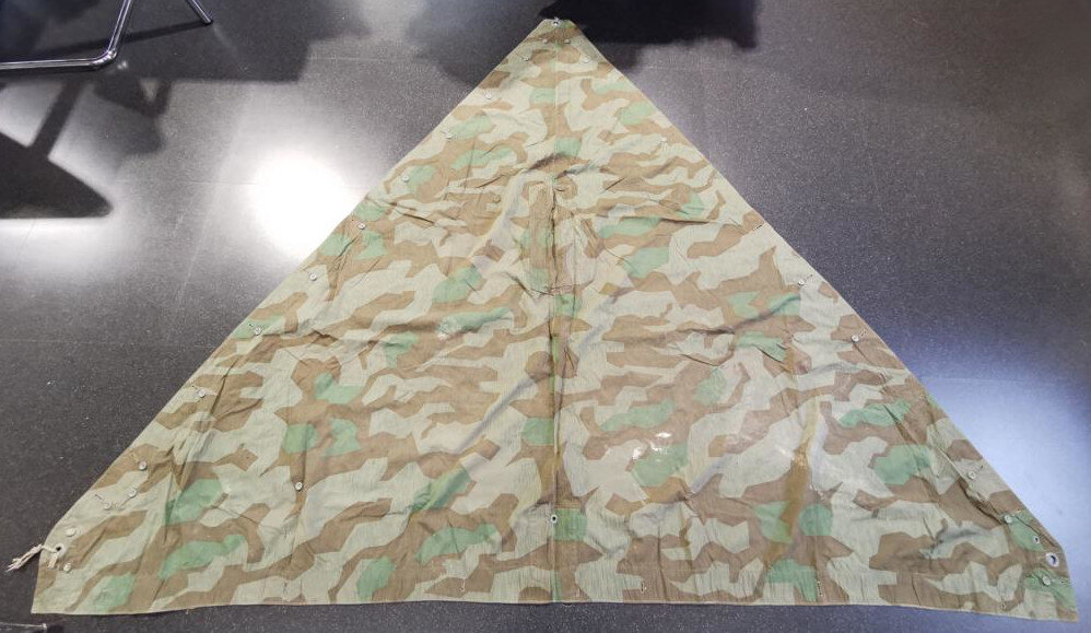 Zeltbahn 31 der Wehrmacht. Getragenes, ungereinigtes Stück, 125,00