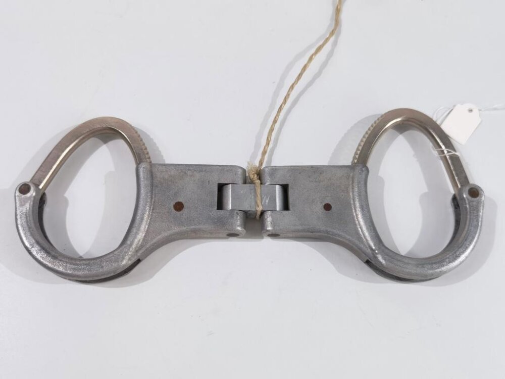 Deutschland nach 1945, Polizei, Paar Handschellen aus Leichtmetall, m