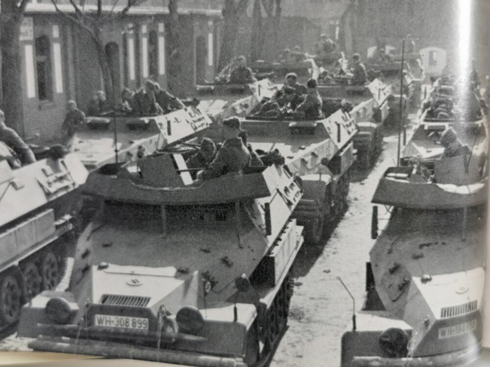 Die 1. Panzer-Division 1935 - 1945, 200 Seiten, 17,7 x 25 cm, gebrauc ...