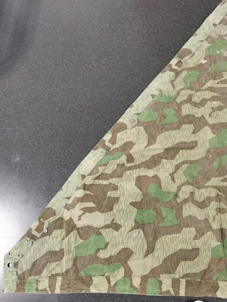 Zeltbahn 31 der Wehrmacht, getragenes Stück, farbfrisch, mit Reichsbe