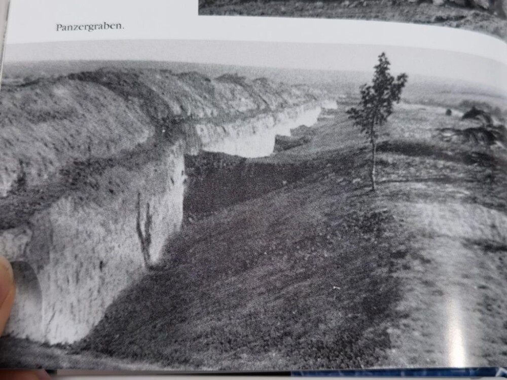 Die 13. Panzer Division,1935 - 1945, 126 Seiten, über DIN A5, gebrauc