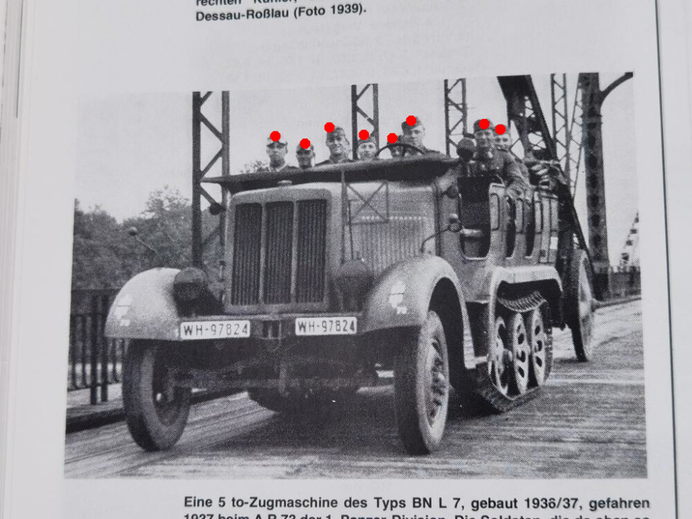 "Kraftfahrzeuge und Panzer der Reichswehr, Wehrmacht und Bundeswehr",