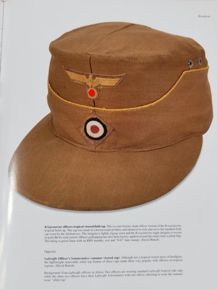 "Afrikakorps, Army, Luftwaffe, Kriegsmarine", 339 Seiten, über DIN A4
