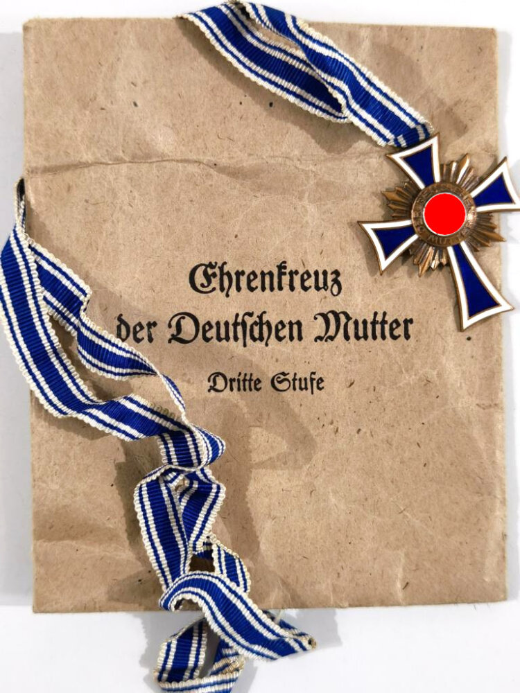 Ehrenkreuz der Deutschen Mutter ( Mutterkreuz ) in Bronze am Band, mi