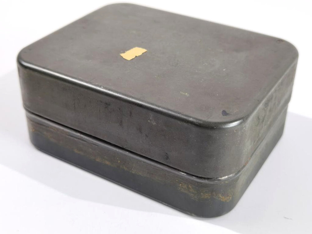 Zündmitteldose Wehrmacht, Hersteller RR344, datiert 1938, Maße 12 x 1