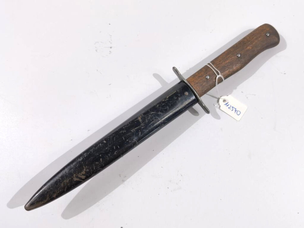Stiefelmesser Nahkampfmesser Luftwaffe. Scheide Originallack, Kammers ...