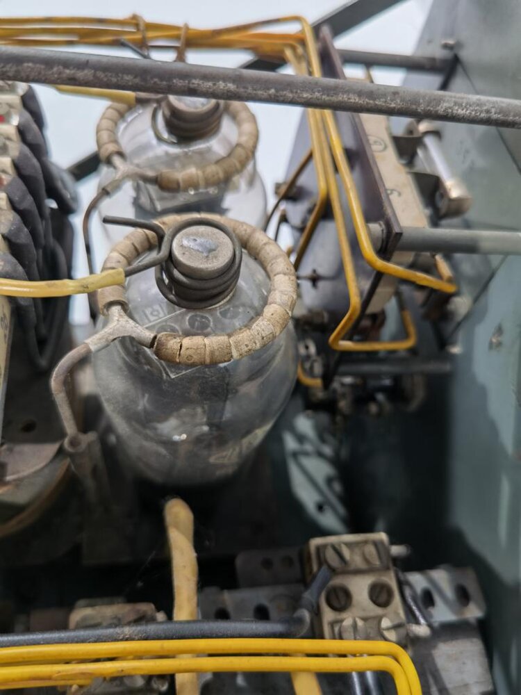 Kriegsmarine Gleichrichter / Netzteil Debeg Type NK 100 . gehäuse feh