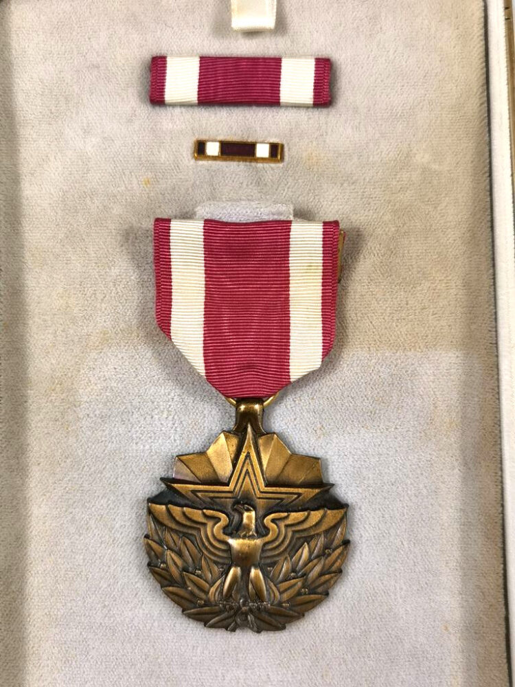 U.S. Military Meritorious Service Medal , cased, aus Raucherhaushalt,