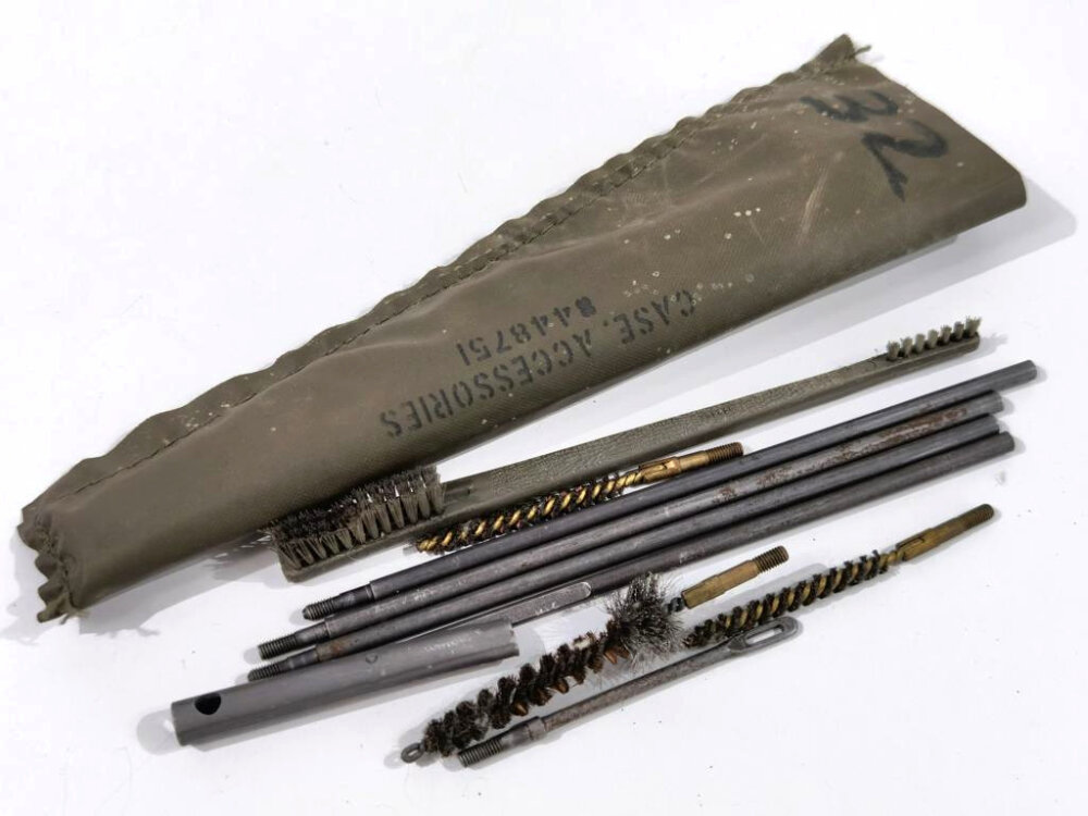U.S. AR-15, M16 Rifle cleaning kit, 40,00