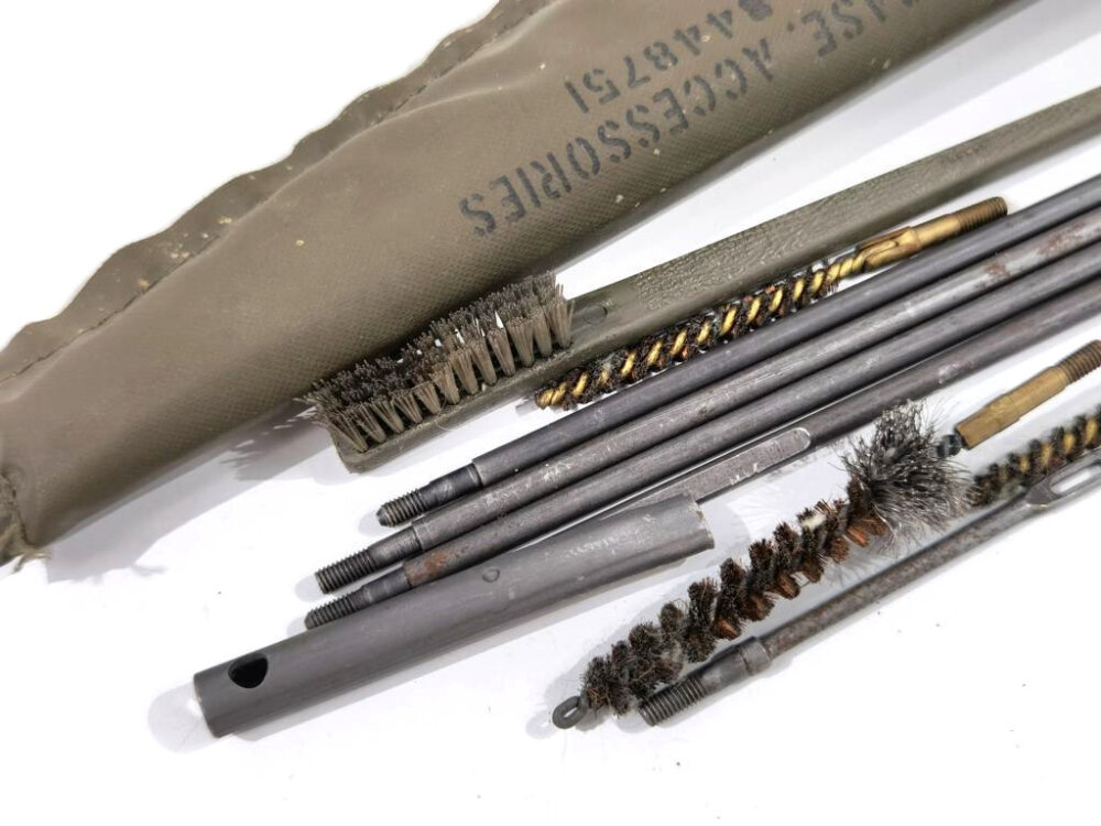 U.S. AR-15, M16 Rifle cleaning kit, 40,00