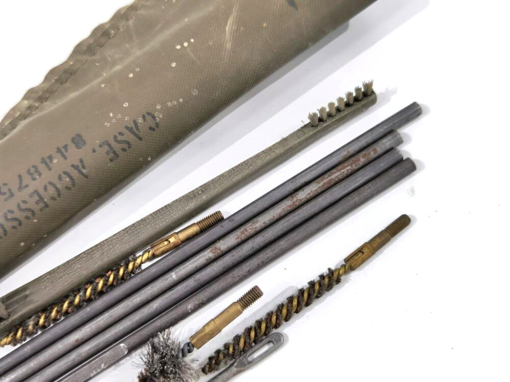 U.S. AR-15, M16 Rifle cleaning kit, 40,00