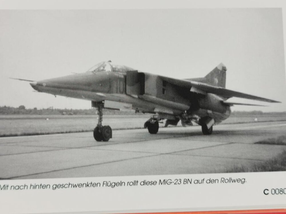 "Flugzeug Die Deutsche Luftwaffe", Luftstreitkräfte der NVA (Ordner),