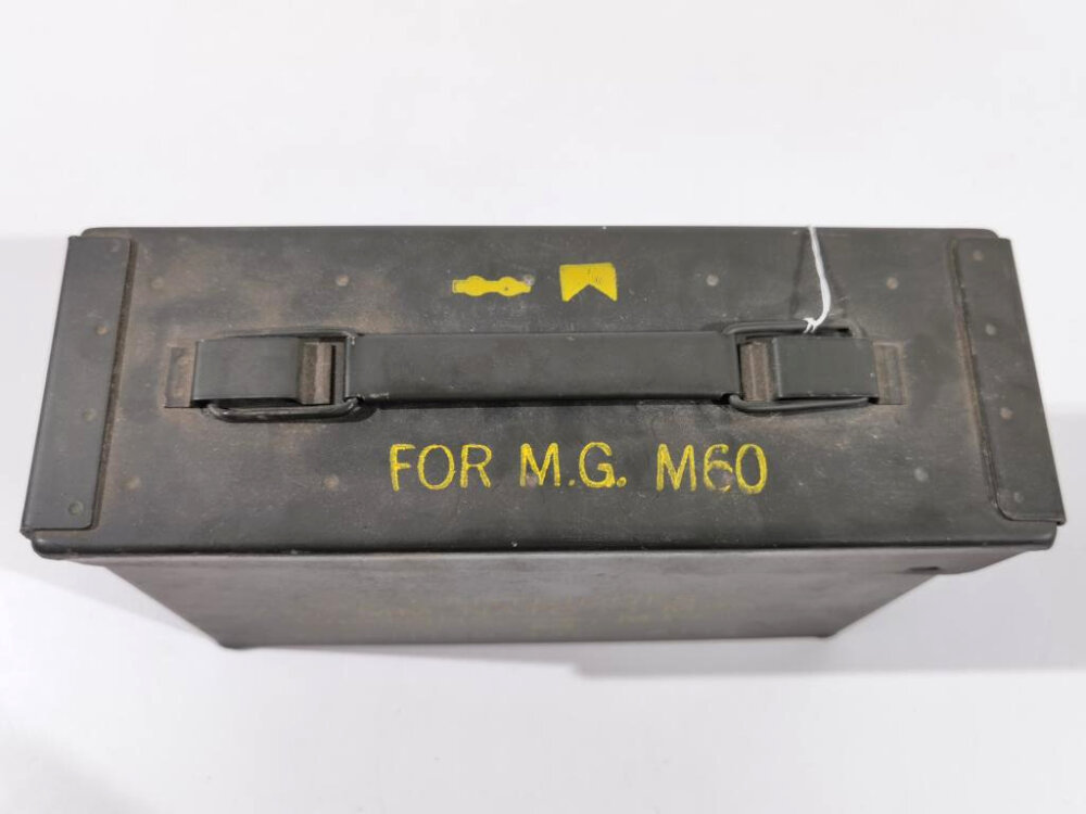 U.S. Ammunition box for MG M60. Original paint, 30,00