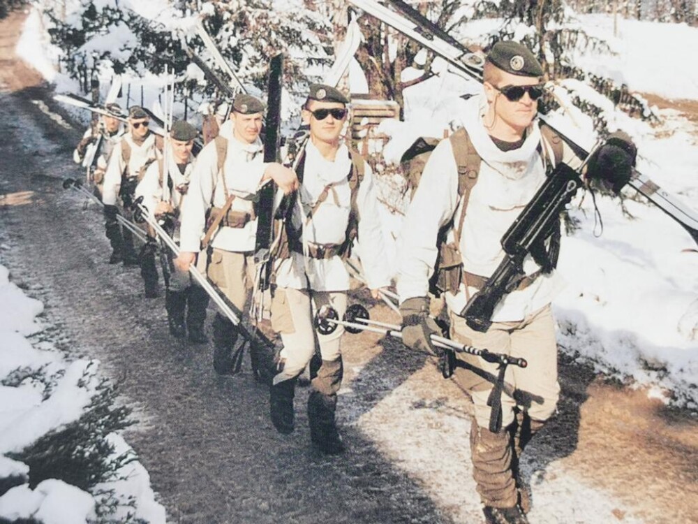 "Die Fallschirmjäger der Fremdenlegion 1948 - 1998", Yers Keller, DIN