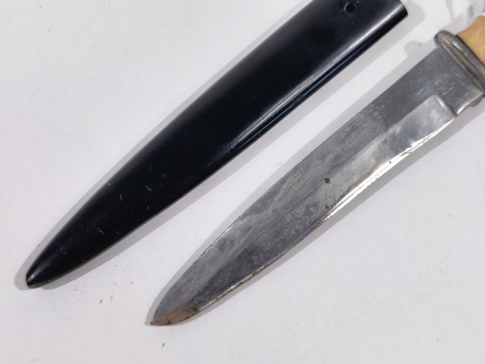 Grabendolch / Stiefelmesser Wehrmacht. Hersteller Eickhorn, Klinge be