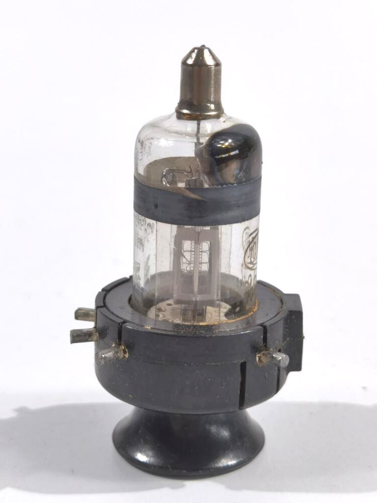 Original verpackte Röhre RL 2,4 P2 der Wehrmacht, Funktion nicht gepr