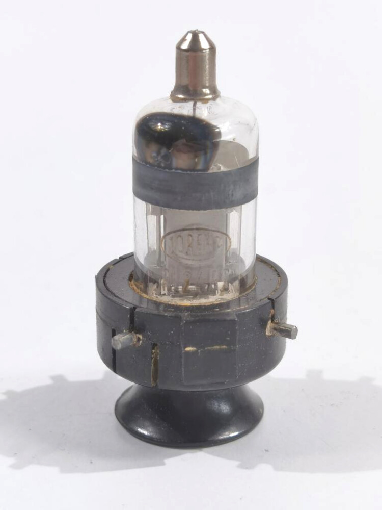 Original verpackte Röhre RL 2,4 P2 der Wehrmacht, Funktion nicht gepr