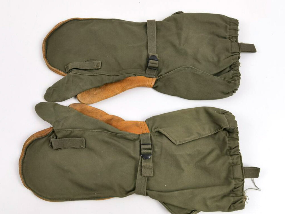 Mittens Shell, Trigger finger M 1948, used pair, 30,00