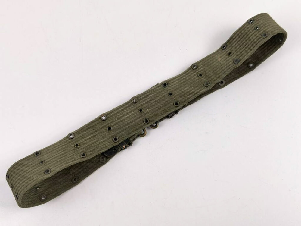 U.S. Army M-1956 Equipment belt ( pistol belt ) Horizontal Weave, mea