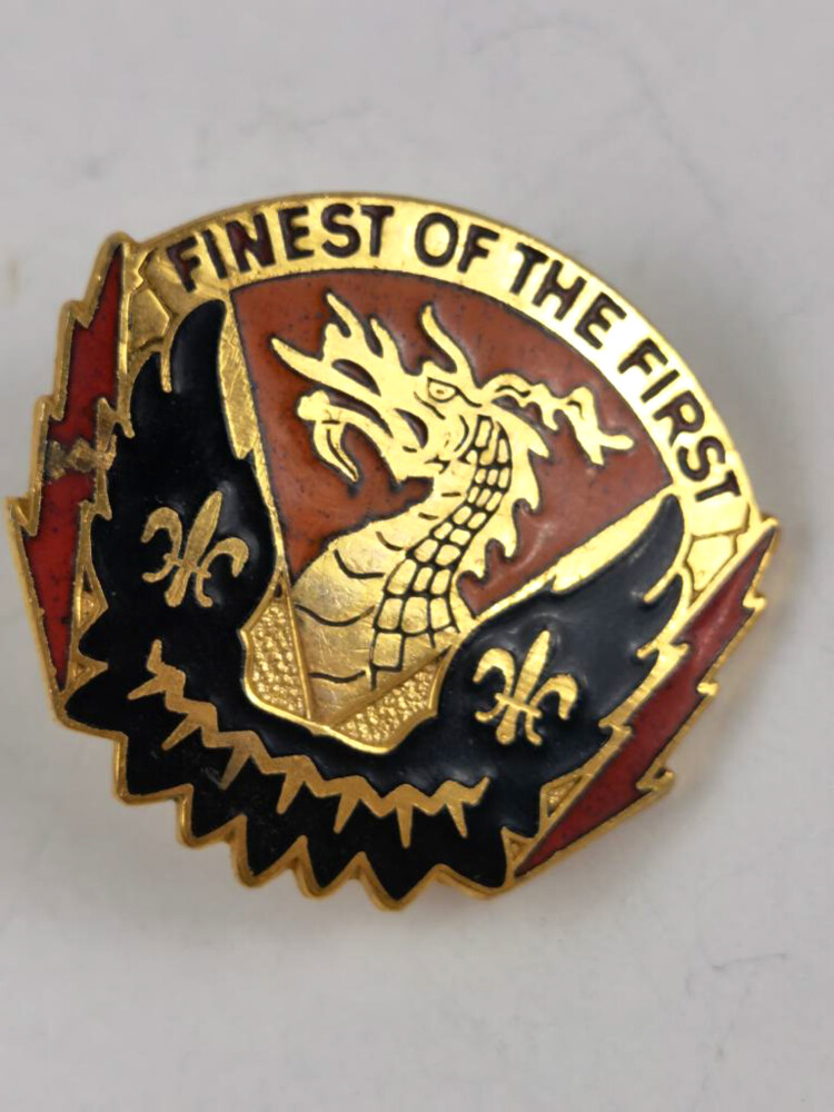 US Army Unit Crest: 160th Signal Battalion - Motto: FINEST OF THE FIR