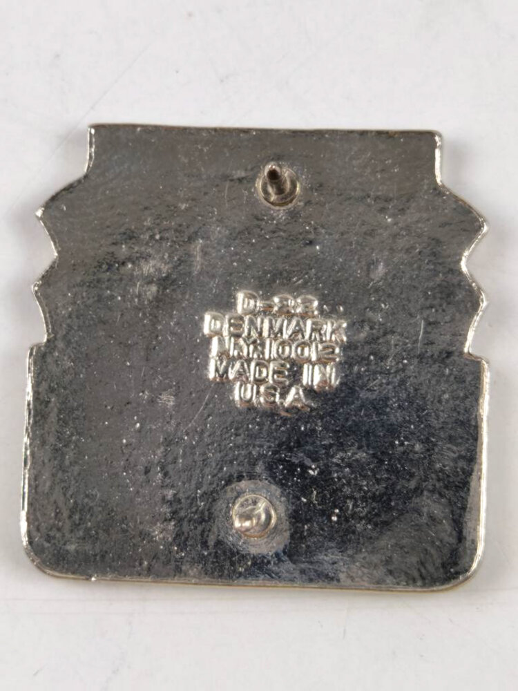 US Army Unit Crest: 302nd Military Intelligence Battalion - Motto: LO