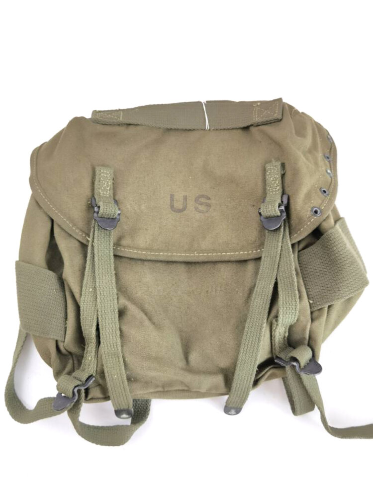 U.S. Field Pack, Combat, M-1961 ( butt pack ) dated 1963. Unused, 120