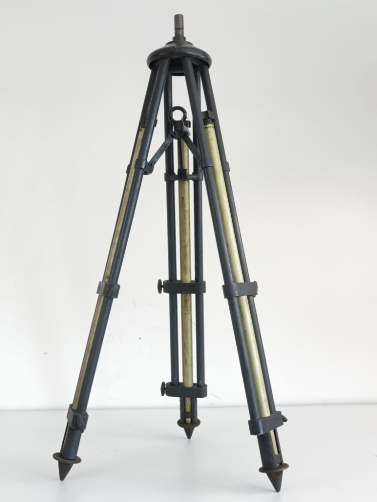 Gestell 38 zum DF 10 x 80 der Wehrmacht. Hersteller eug, leichte Ausf