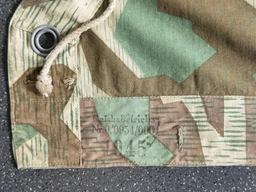 Zeltbahn 31 der Wehrmacht. Farbfrisches, leicht getragenes Stück mit