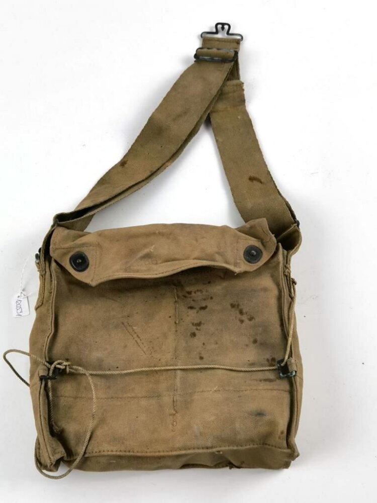 U.S. WWI, gasmask in bag , model CEM ( Corrected english model) tube