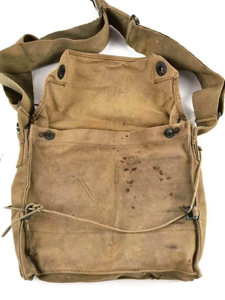U.S. WWI, gasmask in bag , model CEM ( Corrected english model) tube