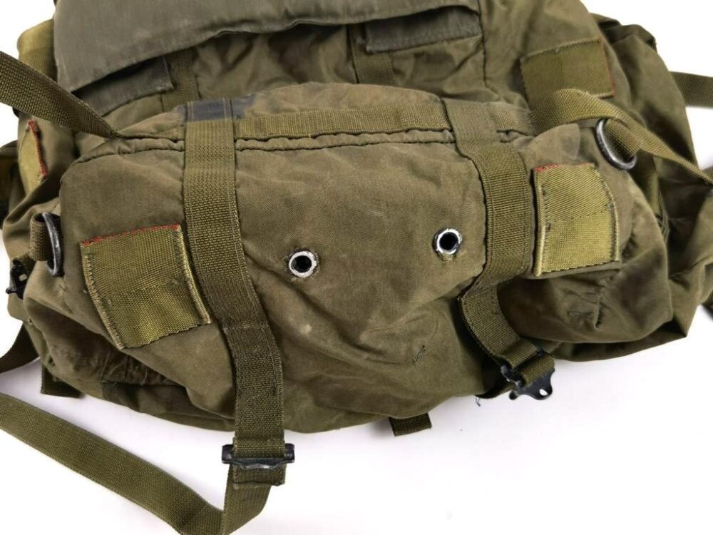 U.S. Army Alice pack / field pack LC-1. used, good condition, no fram