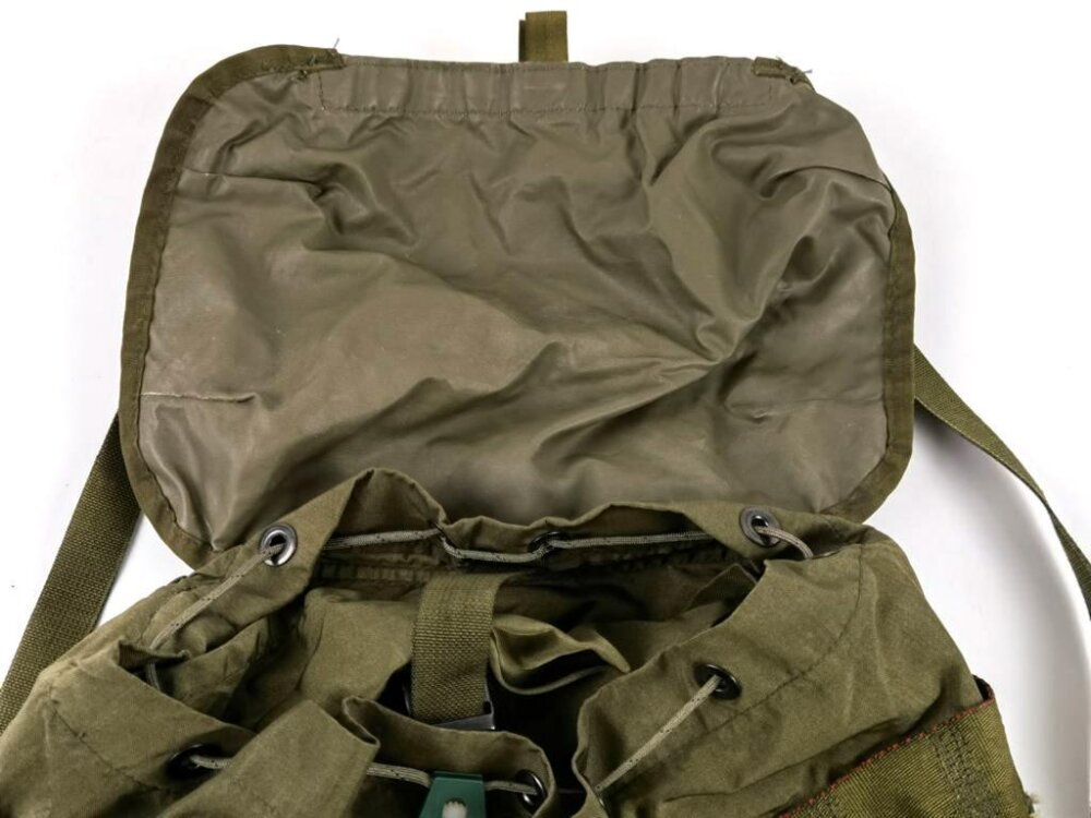 U.S. Army Alice pack / field pack LC-1. used, good condition, no fram