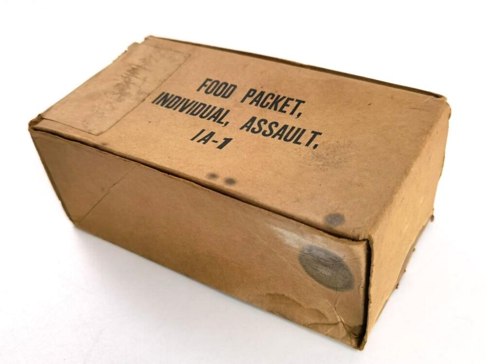 U.S. most likely 1950´s "Food packet, individual, assault IA-1" carto