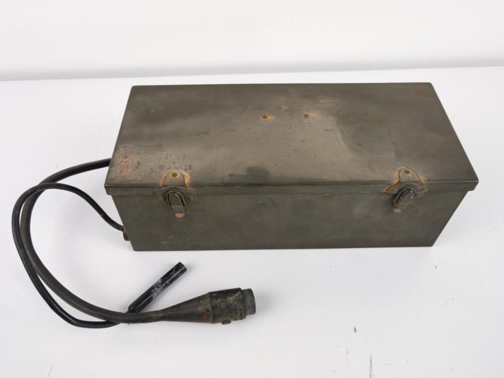 U.S. Army WWII Signal Corps Mine Detector Set SCR-625-C, dated 1944.