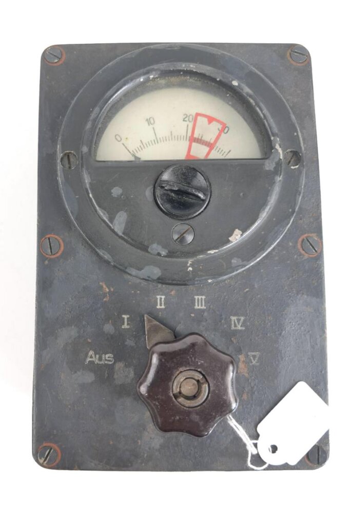 Luftwaffe, Prüfvoltmeter " PV 62" Ln 20998. Originallack, Funktion ni