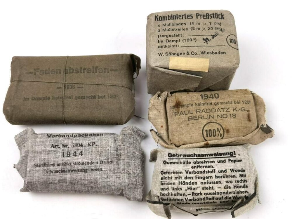 Konvolut Verbandmaterial Wehrmacht, 50,00