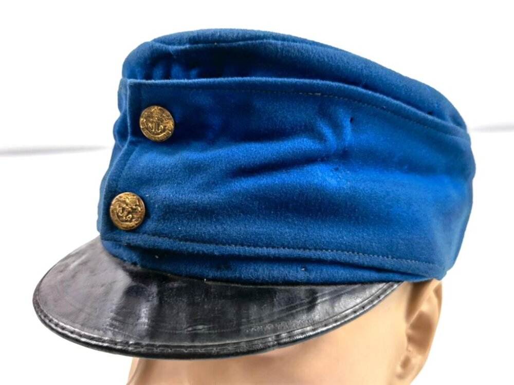 Österreich k.u.k., Kappe blau, das Innenfutter aus Papierersatzmateri