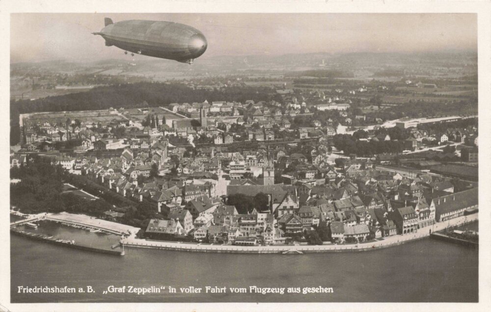 Ansichtskarte "Friedrichshafen am Bodensee, Graf Zeppelin in voller F